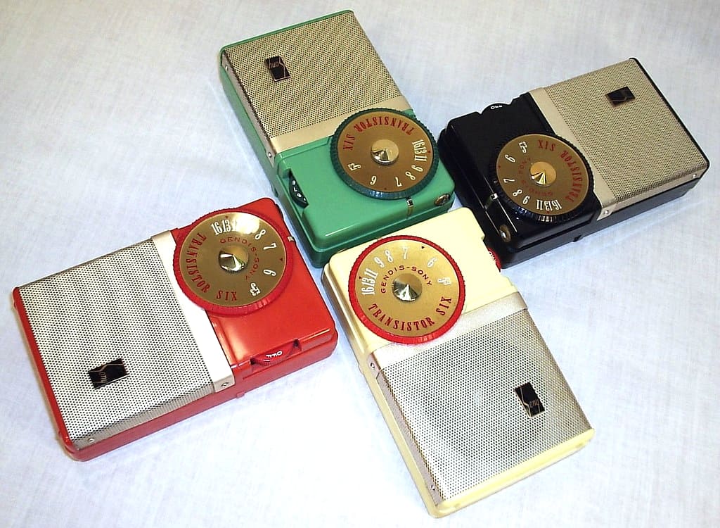 What is a Transistor Radio? Crunch Reviews